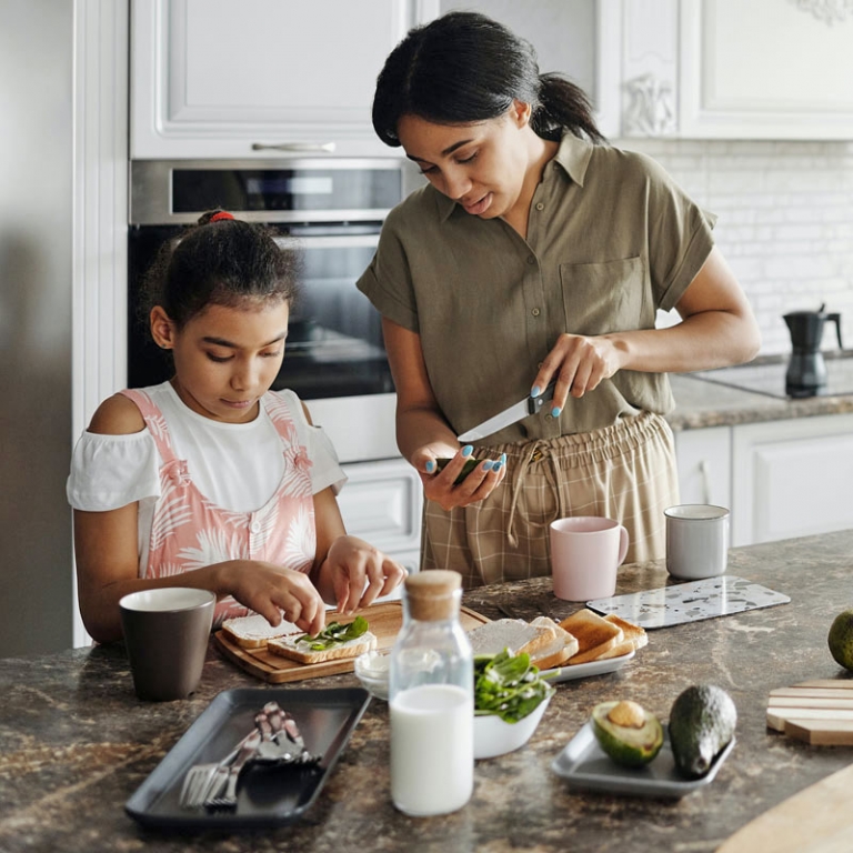 Fighting food fussiness in under-5s. How to encourage toddlers to eat